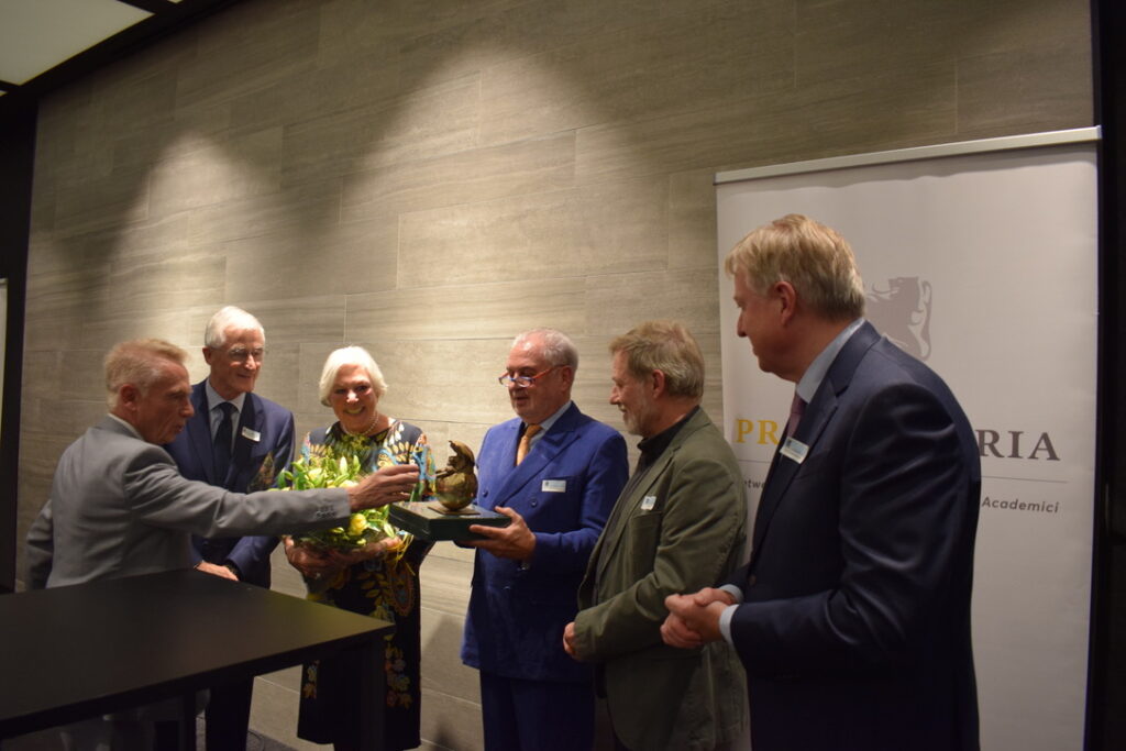 Lustrum 1/10 - Sfeerbeelden, persberichten, toespraak van de ’Nieuwe ...